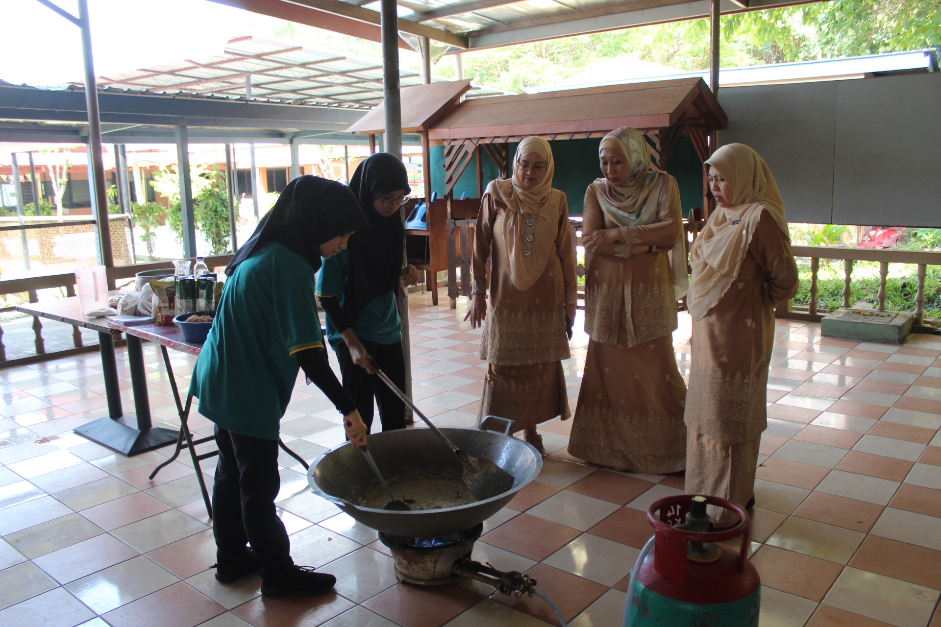 Making Bubur Lambuk